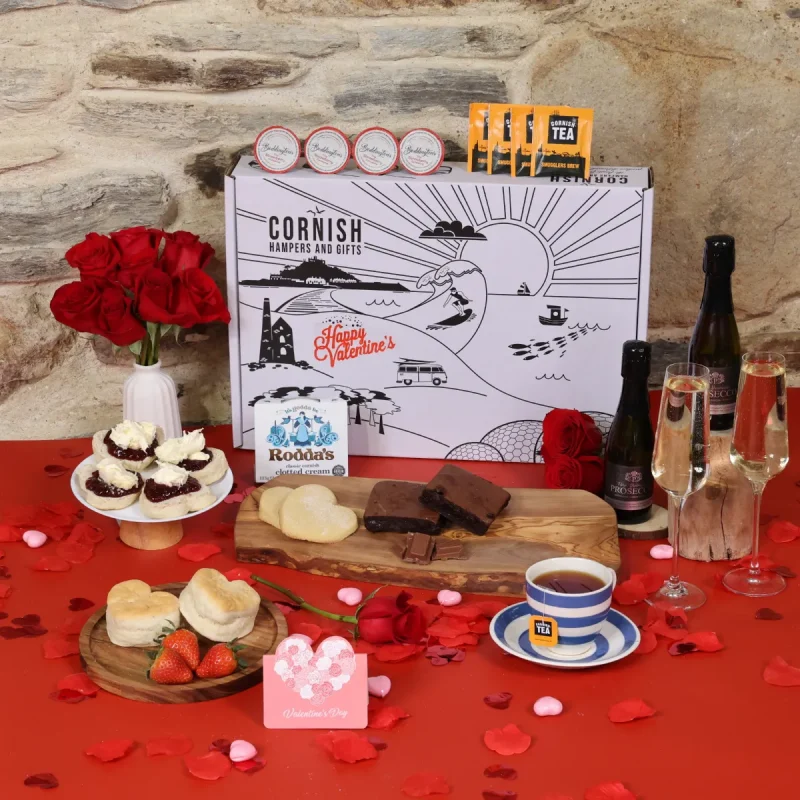Heart Cream Tea & Bubbles - Cornish Hampers And Gifts
